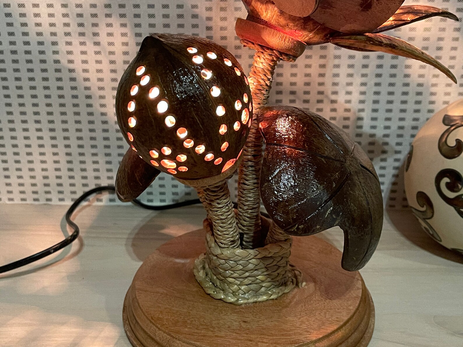 Sunflower Tree Flower Coconut Lamp Coconut Tree Shell Bedroom Lamp Tree ...