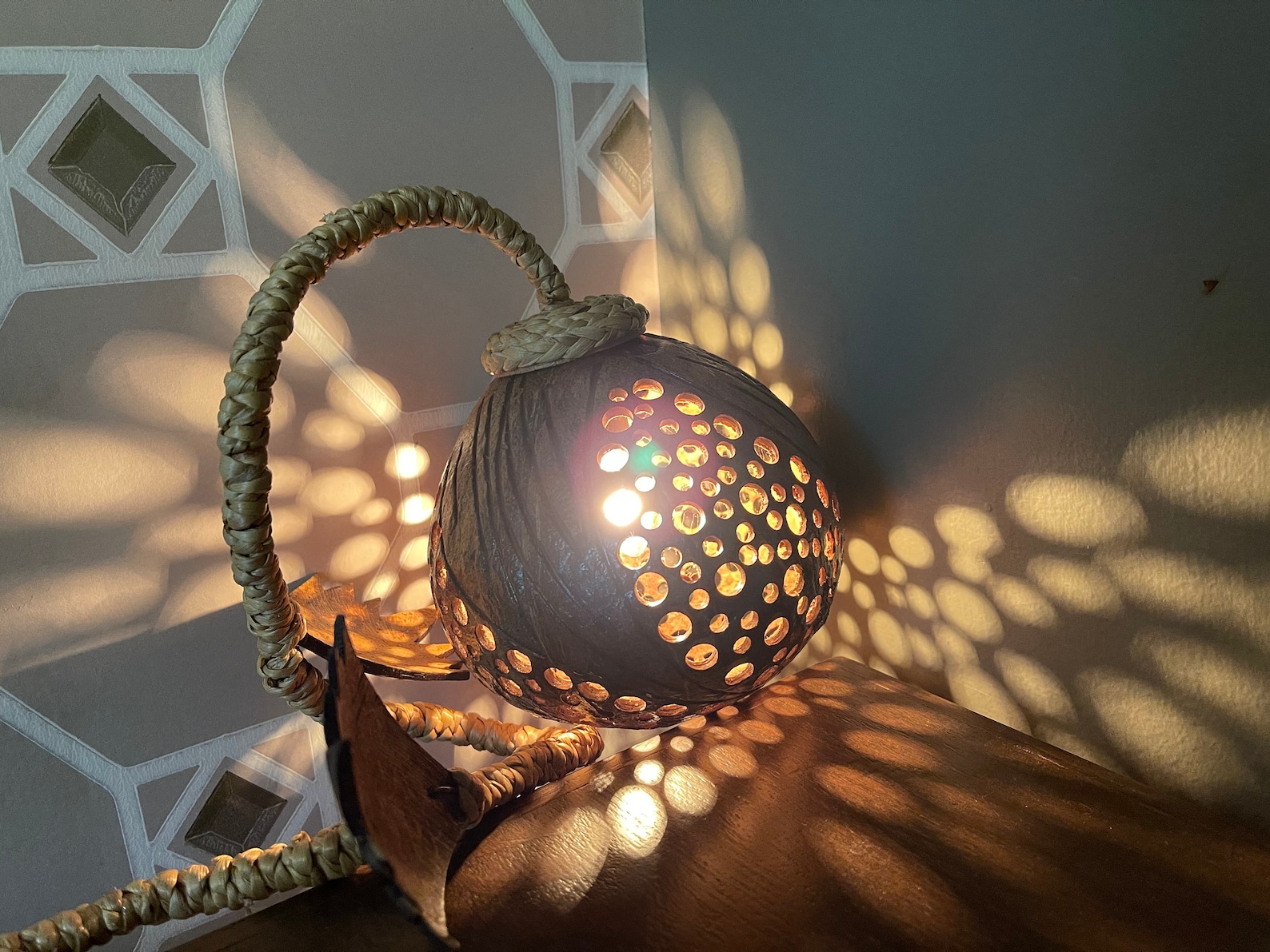 Hanging Ball Wooden Hanging Lamp Made of Coconut Shell Bedroom Lamp ...