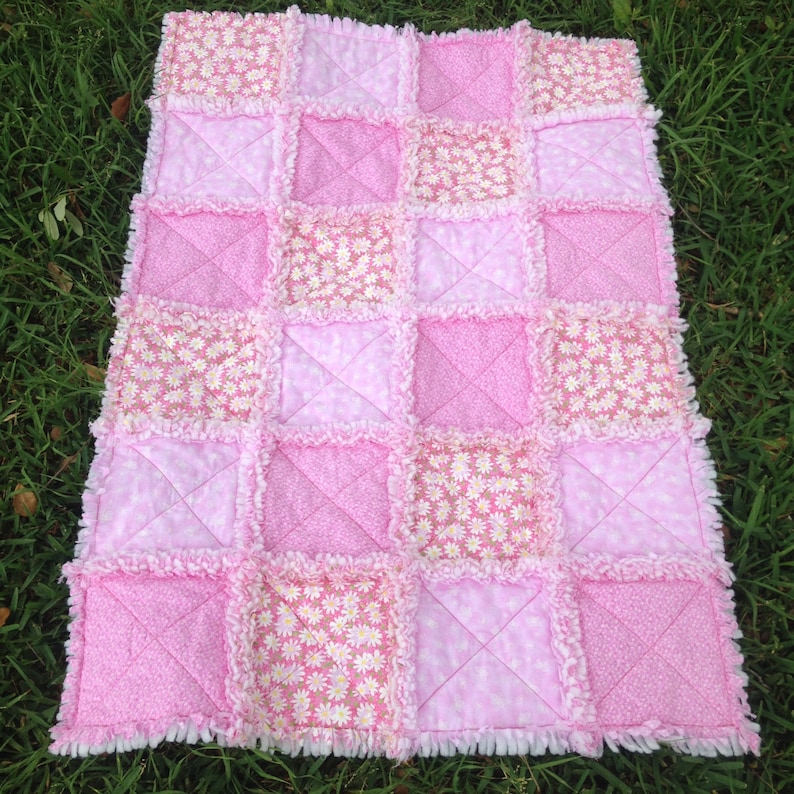 Pink Daisy Baby Girl Rag Quilt - Etsy
