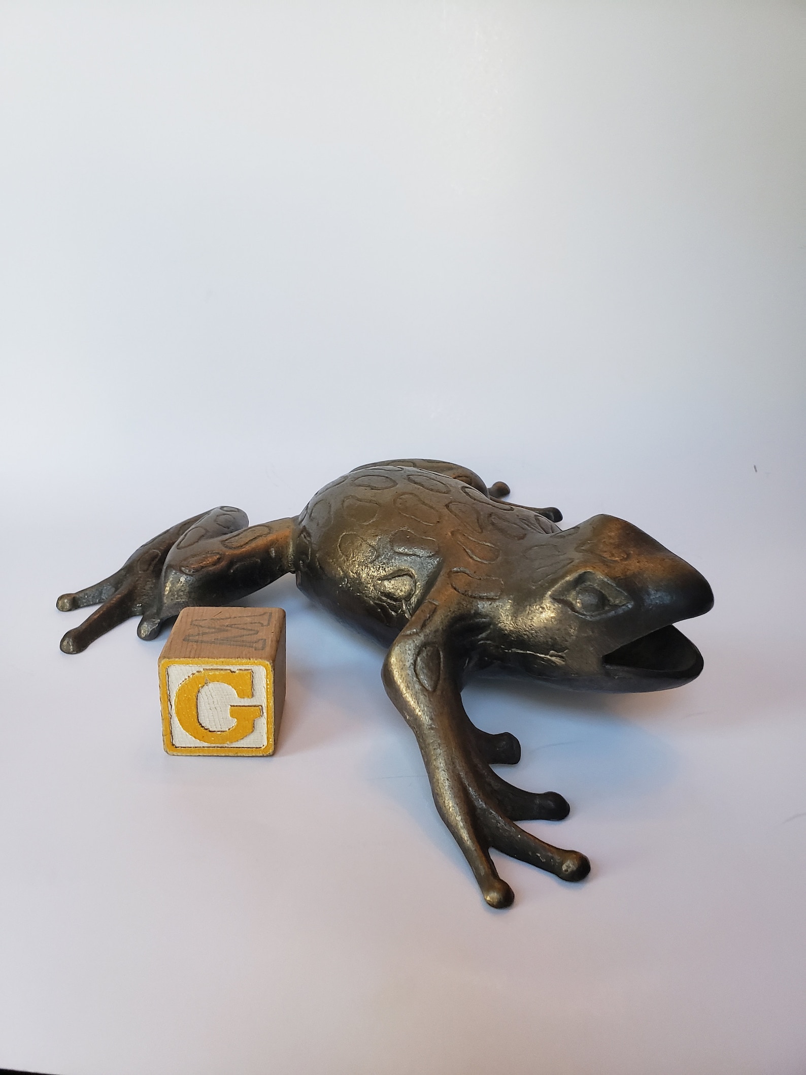 Vintage Brass Frog Figurine - Etsy