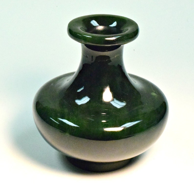 VINTAGE JADE Siberian NEPHRITE Gem Specimen Vase Green 670 Grams C4 - Etsy