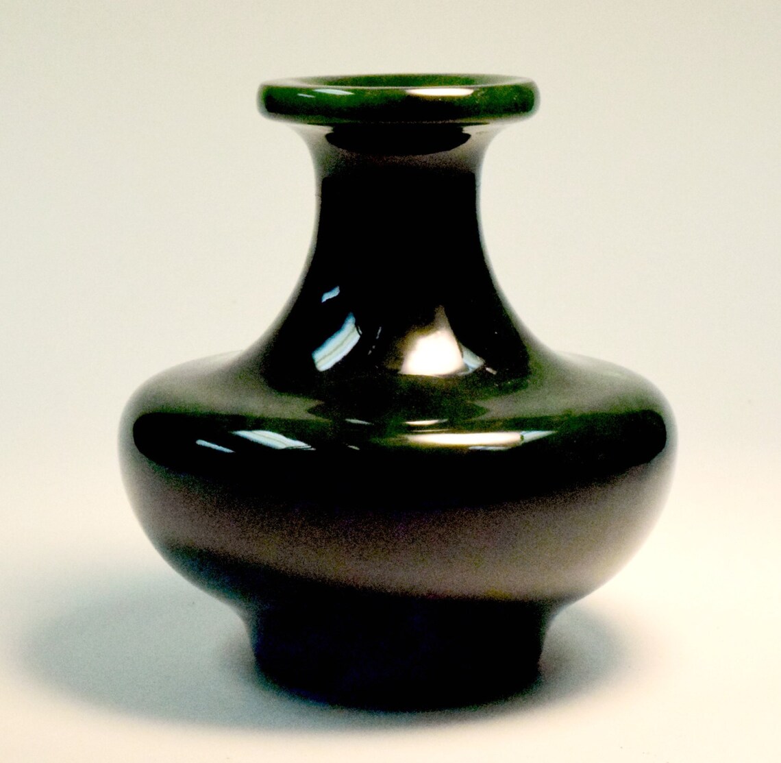 VINTAGE JADE Siberian NEPHRITE Gem Specimen Vase Green 670 Grams C4 - Etsy
