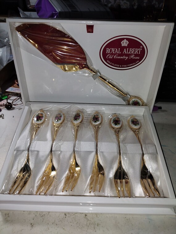 Vintage and Rare Royal Albert Old Country Roses Cake Server | Etsy