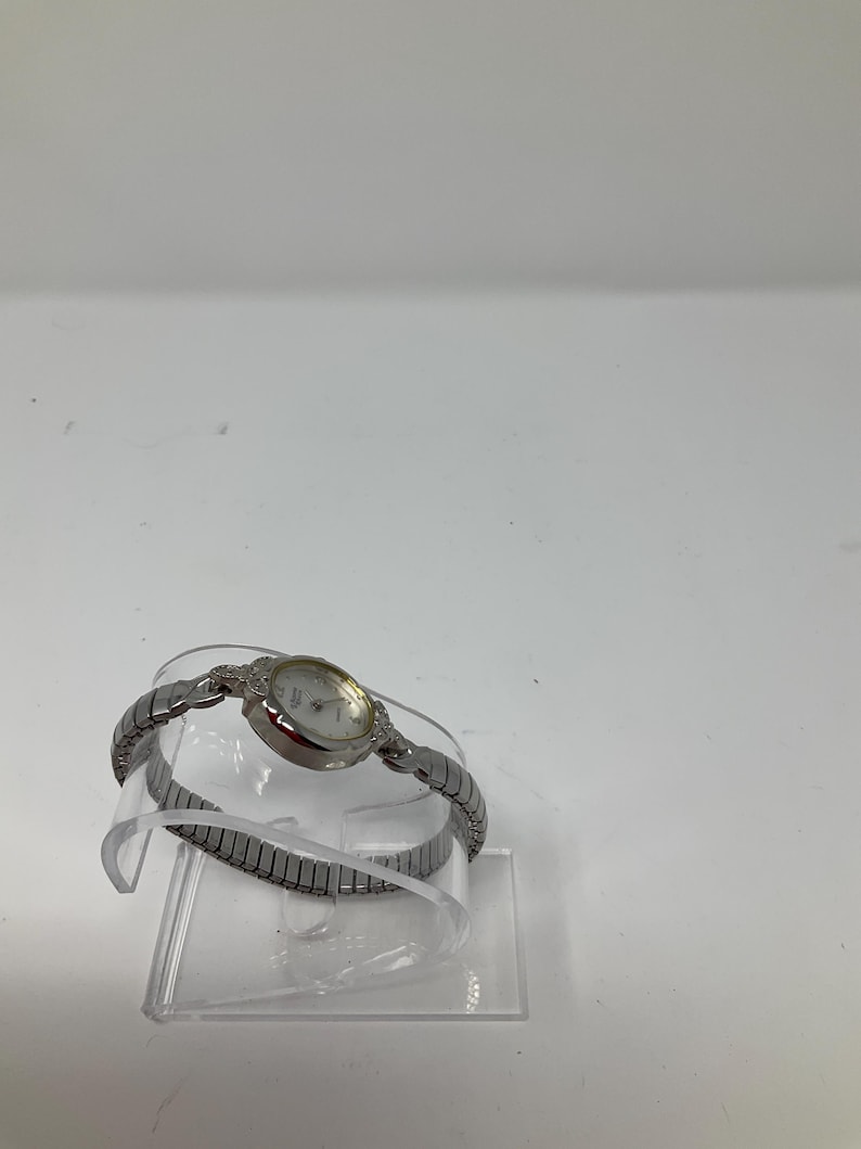 Vintage Victoria Rhein Ladies Butterfly Flex Band Quartz Watch Silver ...