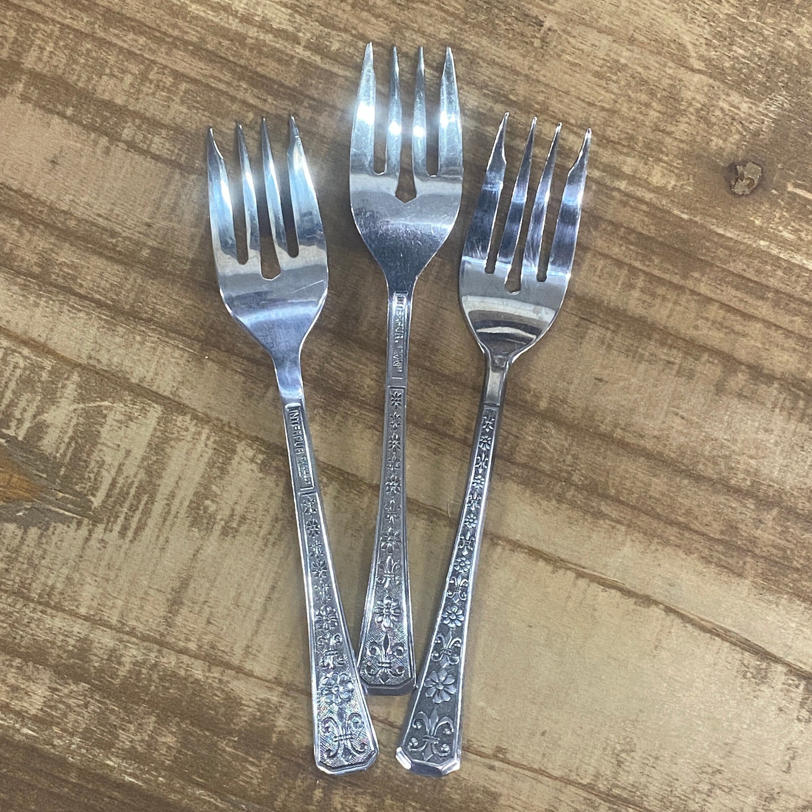 FLORENZ by INTERPUR Fleur-de-lis 8 Petal Flower Stainless Steel ...