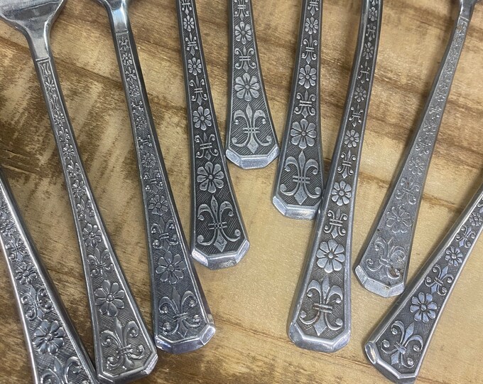 Florenz by INTERPUR Fleur De Lis 8 Petal Flower Stainless Steel ...