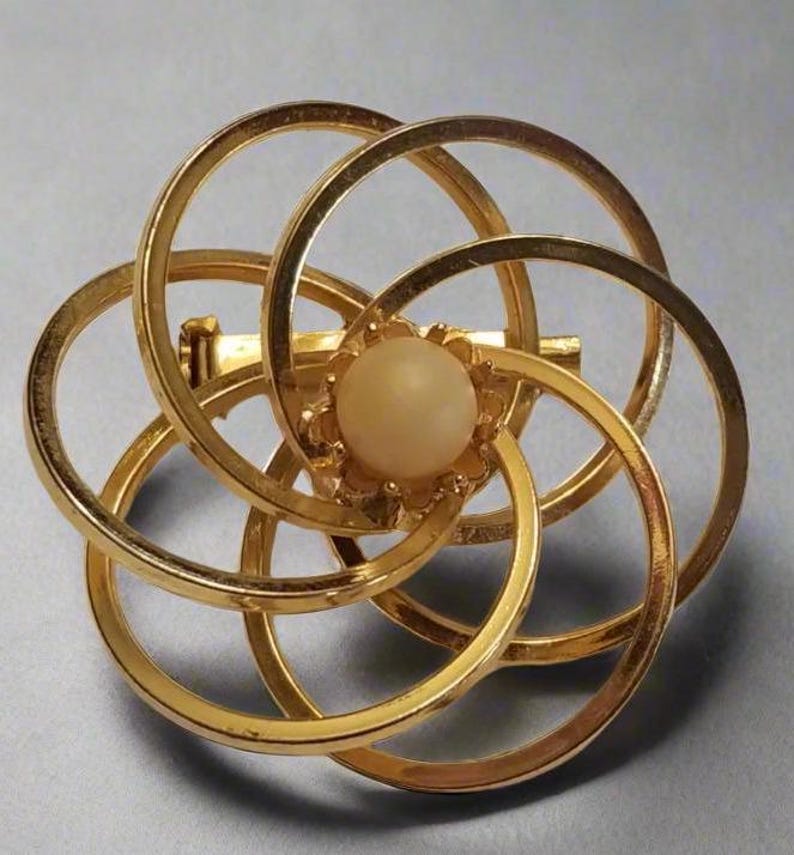 Vintage Gold Tone Interlocking Rings Brooch - Etsy