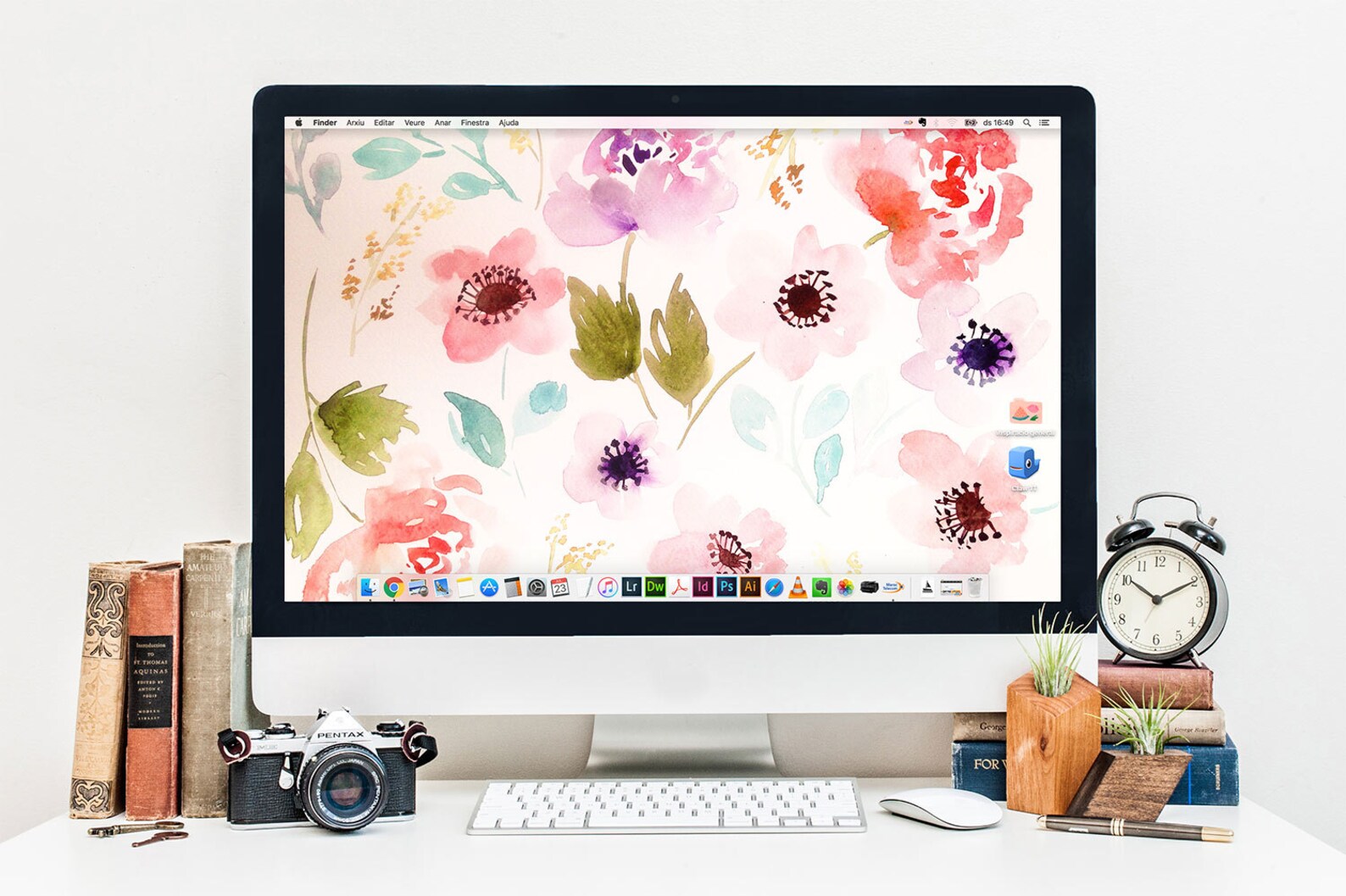 Digital Screensaver - Desktop Wallpaper - Floral Watercolor Screensaver ...