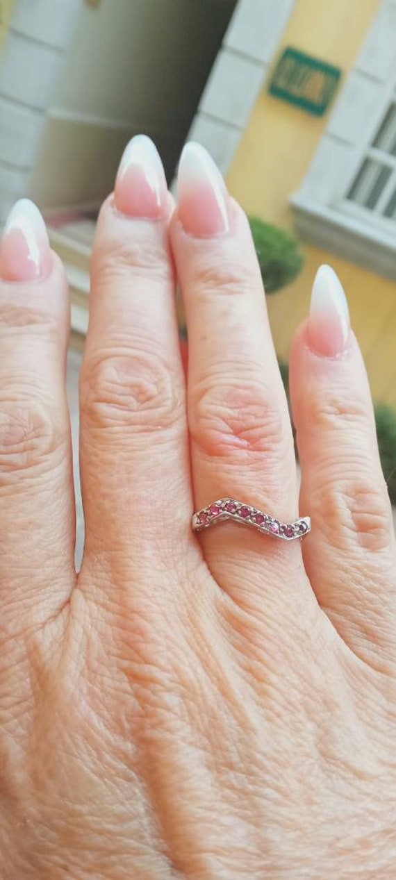 Vintage Palladium de ocho piedras naturales Rubí anil… - Gem