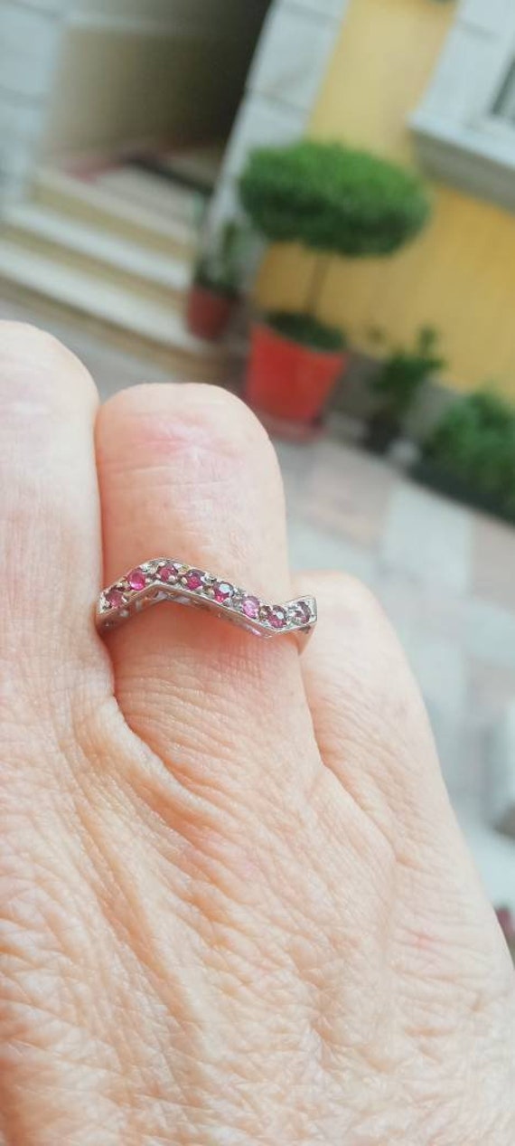 Vintage Palladium de ocho piedras naturales Rubí anil… - Gem