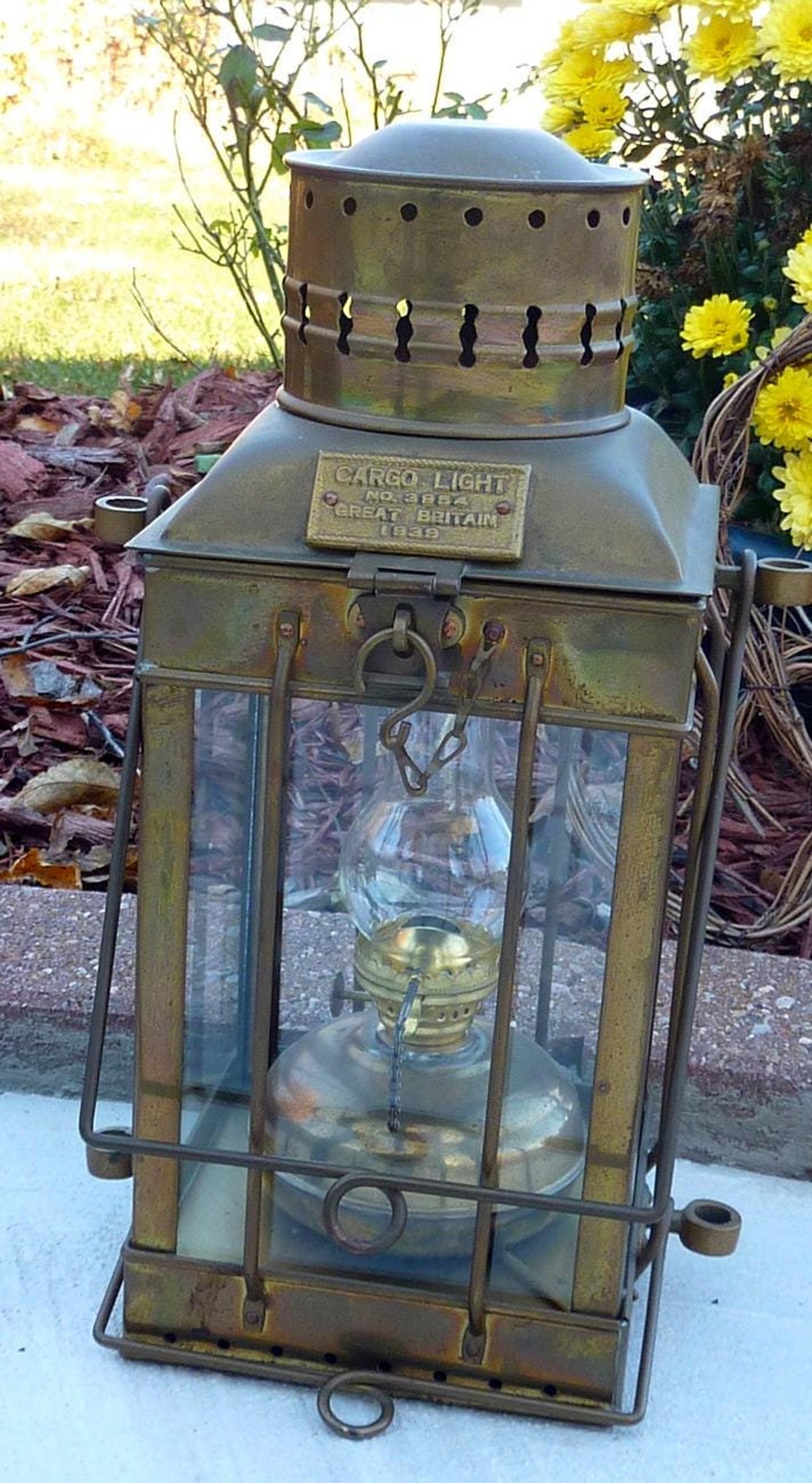 Vintage Ships Lantern Great Britain 1939 Brass Oil Lantern Cargo Light ...