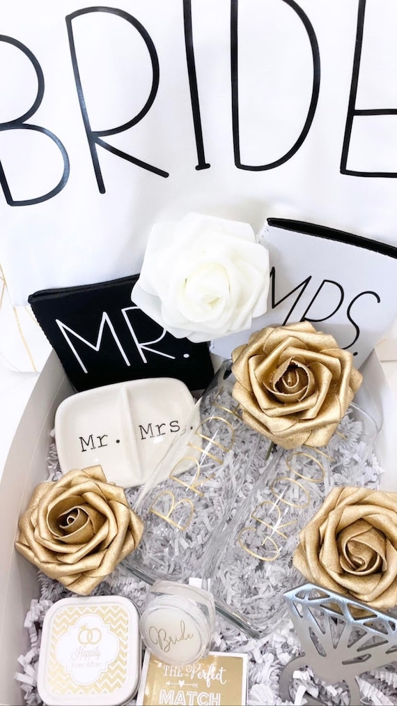 Wedding themed gifts store