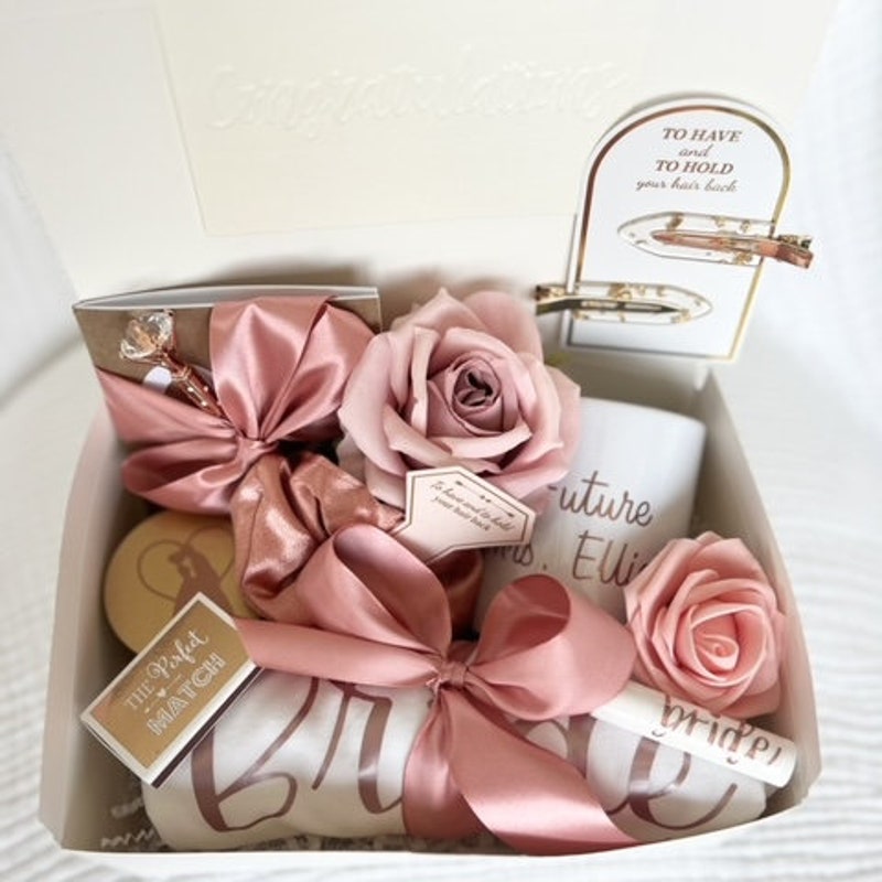 Engagement Gift for Bride - 60+ Gift Ideas for 2025