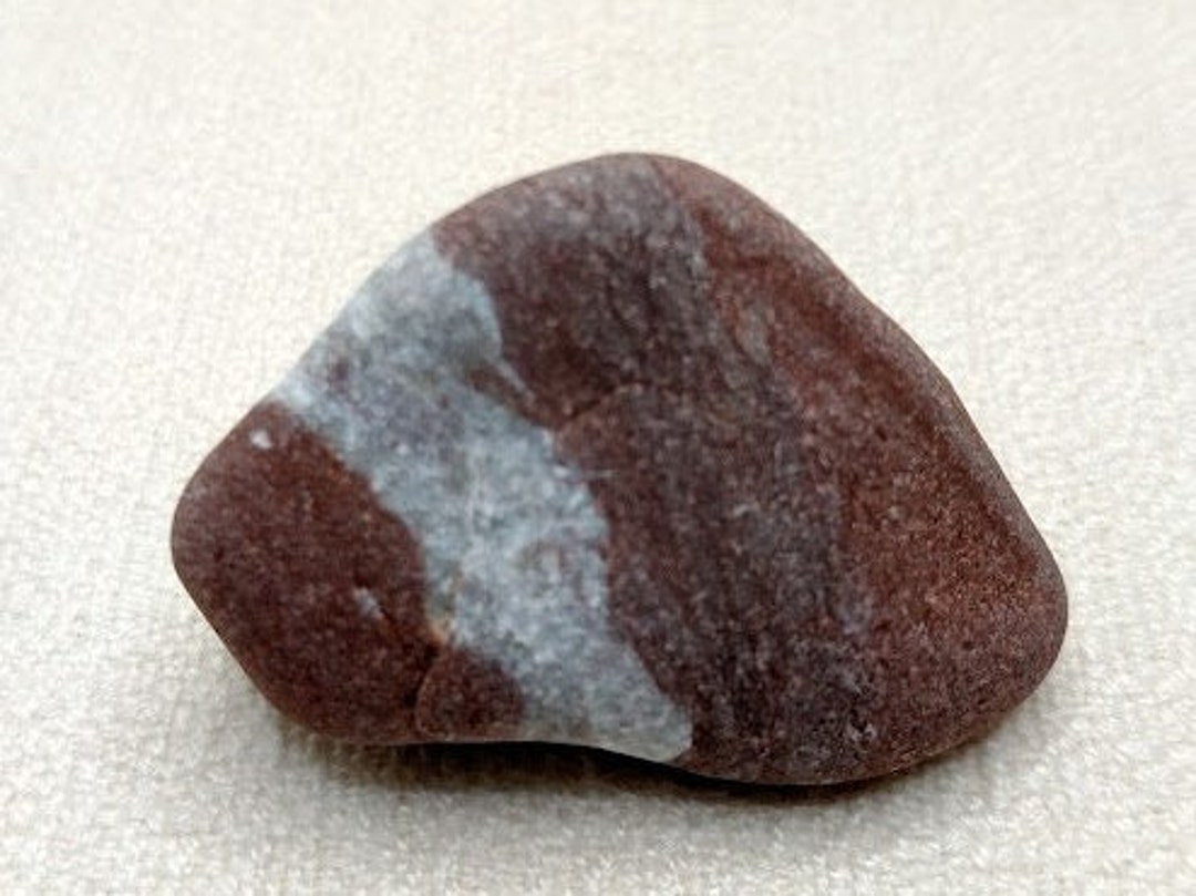 White Quartz Banded Smooth Red Brown Wishing Rock Beach Wish Stone ...