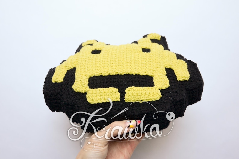 Crochet Pattern ENG (PDF) Space Invaders Mini Pillow by Krawka | Pixel ...
