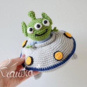 Crochet PATTERN No 2403 UFO Alien Crochet Pattern by Krawka - Etsy