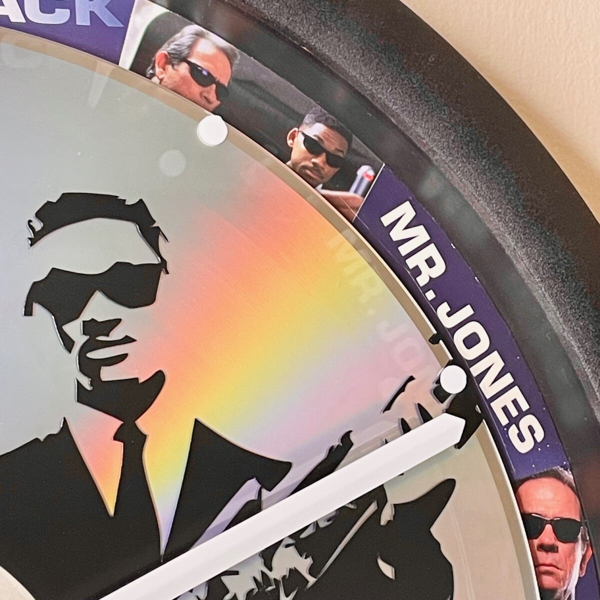 Men in Black Movie Laser Disc 15" Wall Clock, Will Smith, Tommy Lee ...