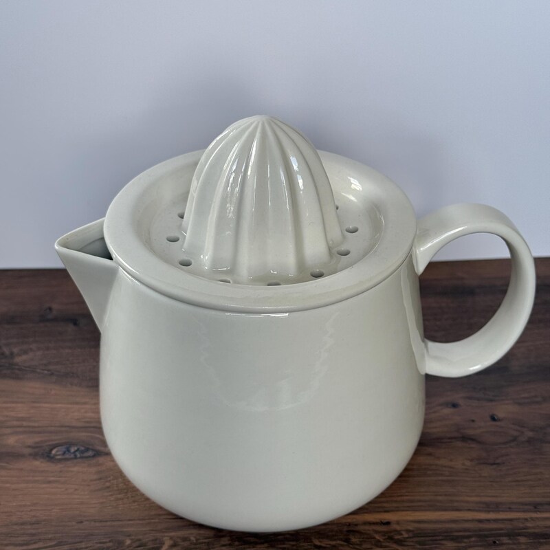 Ceramic Juicer - Etsy