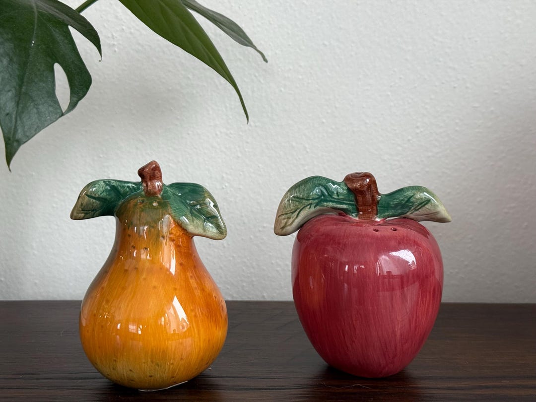 Vintage Oneida Sonoma Fruit Salt & Pepper Shakers | Apple and Pear ...