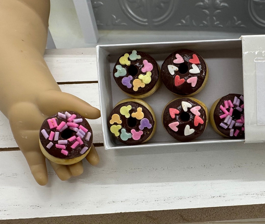 Everyone Loves Donuts Especially Mini Princess Donuts Made for 15-18 ...