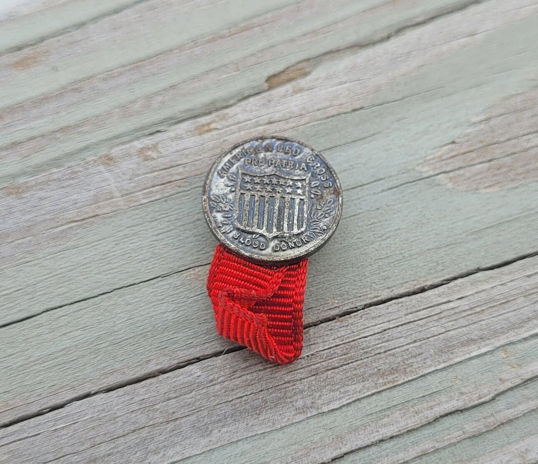 Vintage 1940s Blood Donor Pin. Unique WWII Collectable. Pro Patria - Etsy