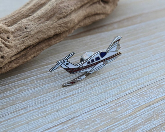 Vintage Airplane Pin. Beechcraft. Gift For Dad, Pilot… - Gem