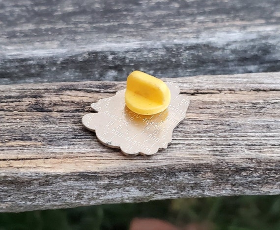 Vintage Angel Flag Pin. Collectable, American. Lady L… - Gem