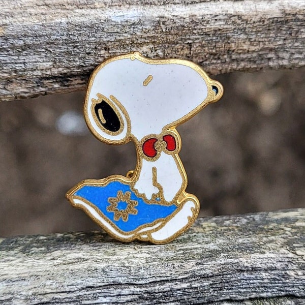 Snoopy Pin - Etsy