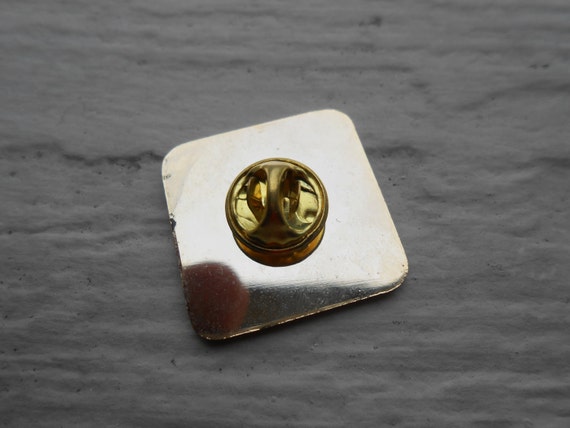 Vintage Armed Forces Insurance Pin. Collectable Ameri… - Gem