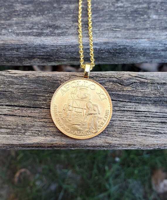 Vintage Apollo Coin Necklace. NASA Necklace. Collectable | Etsy
