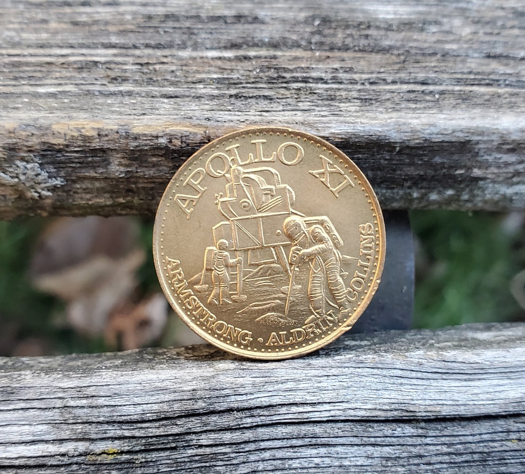 Vintage Apollo XI Coin. Moon Landing Coin. Collectable Americana ...