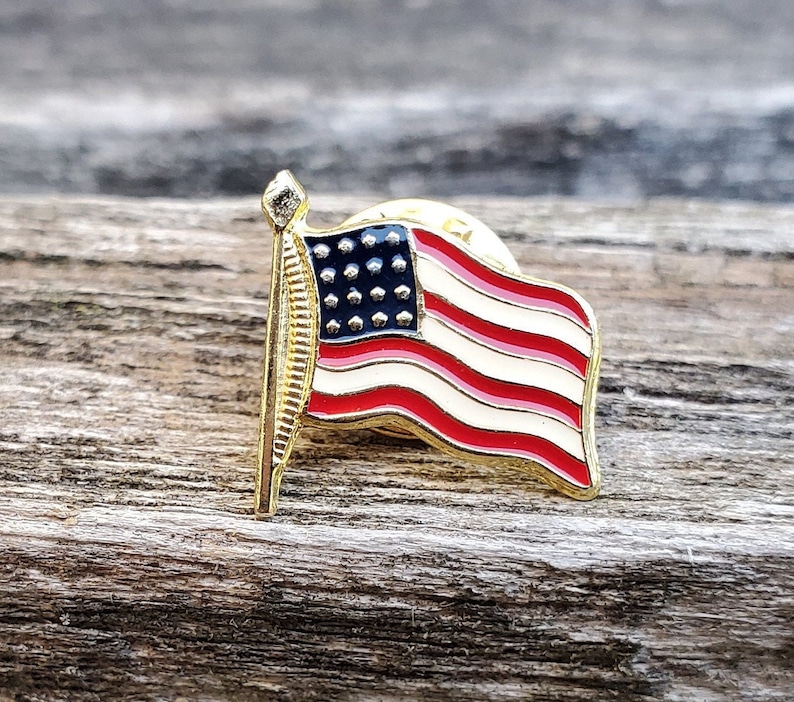 Vintage American Flag Pin. Gift for Dad Mom Independence - Etsy