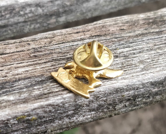 Vintage CFC Pin. Eagle Pin. Combined Federal Campaign… - Gem