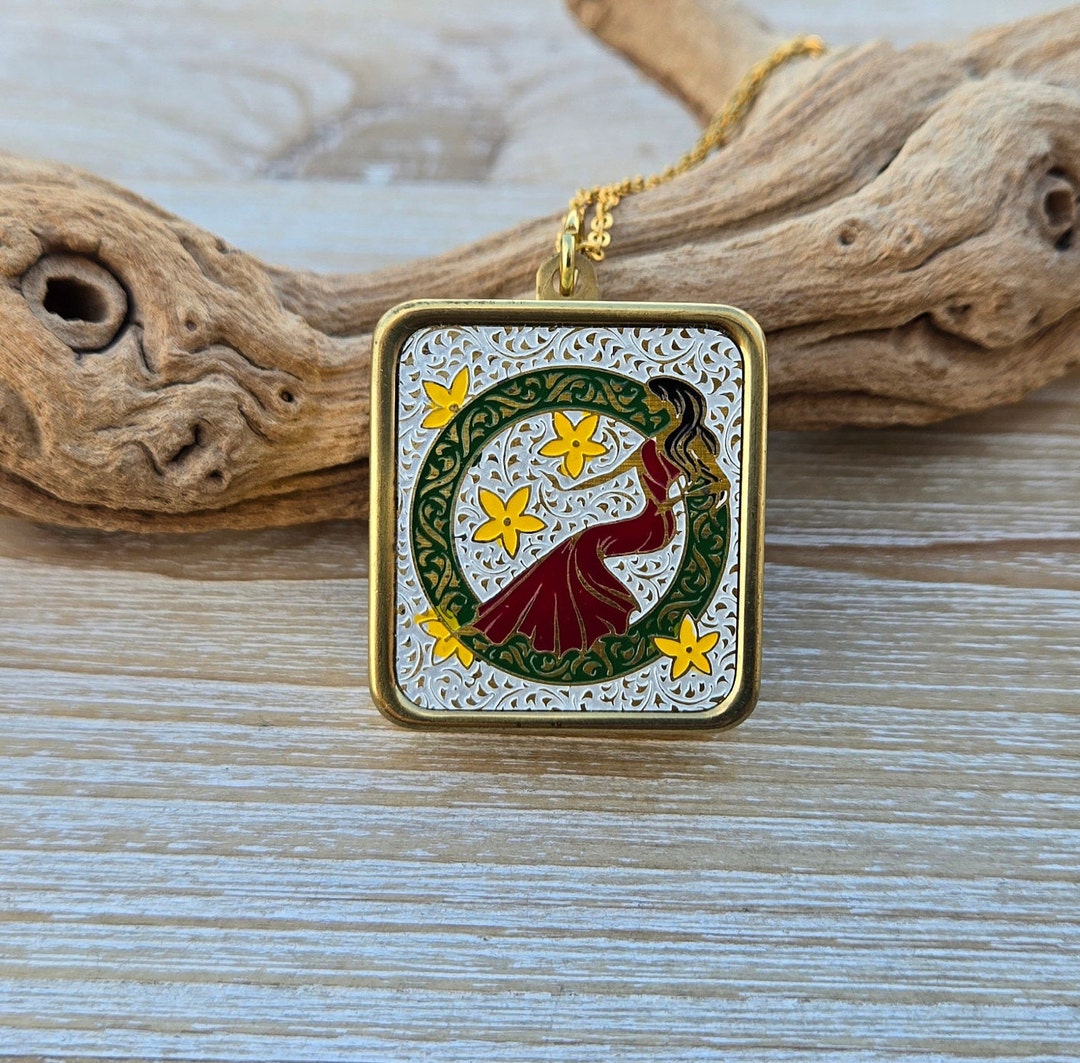 Vintage Music Box Pendant. Plays Maiden's Prayer. Gift for Mom ...