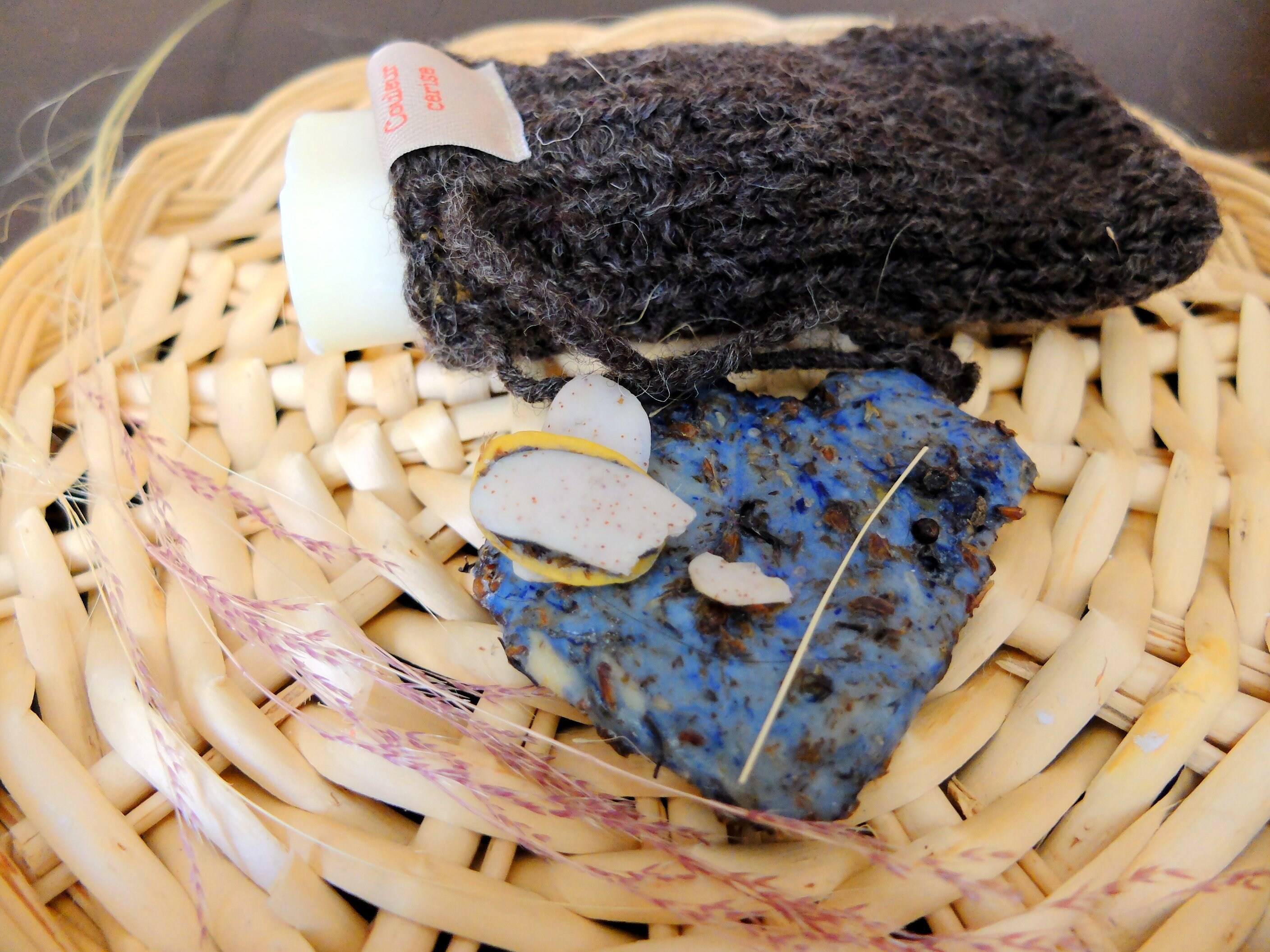 Exfoliating Glove Saves Soap, Travel Soap Holder Washcloth and Natural ...