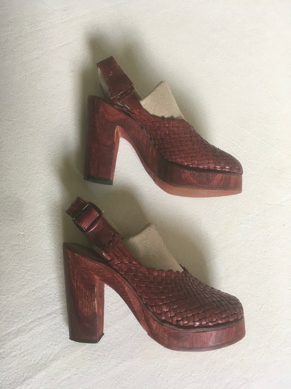 vintage 70s braided leather wooden platform clogs hua… - Gem