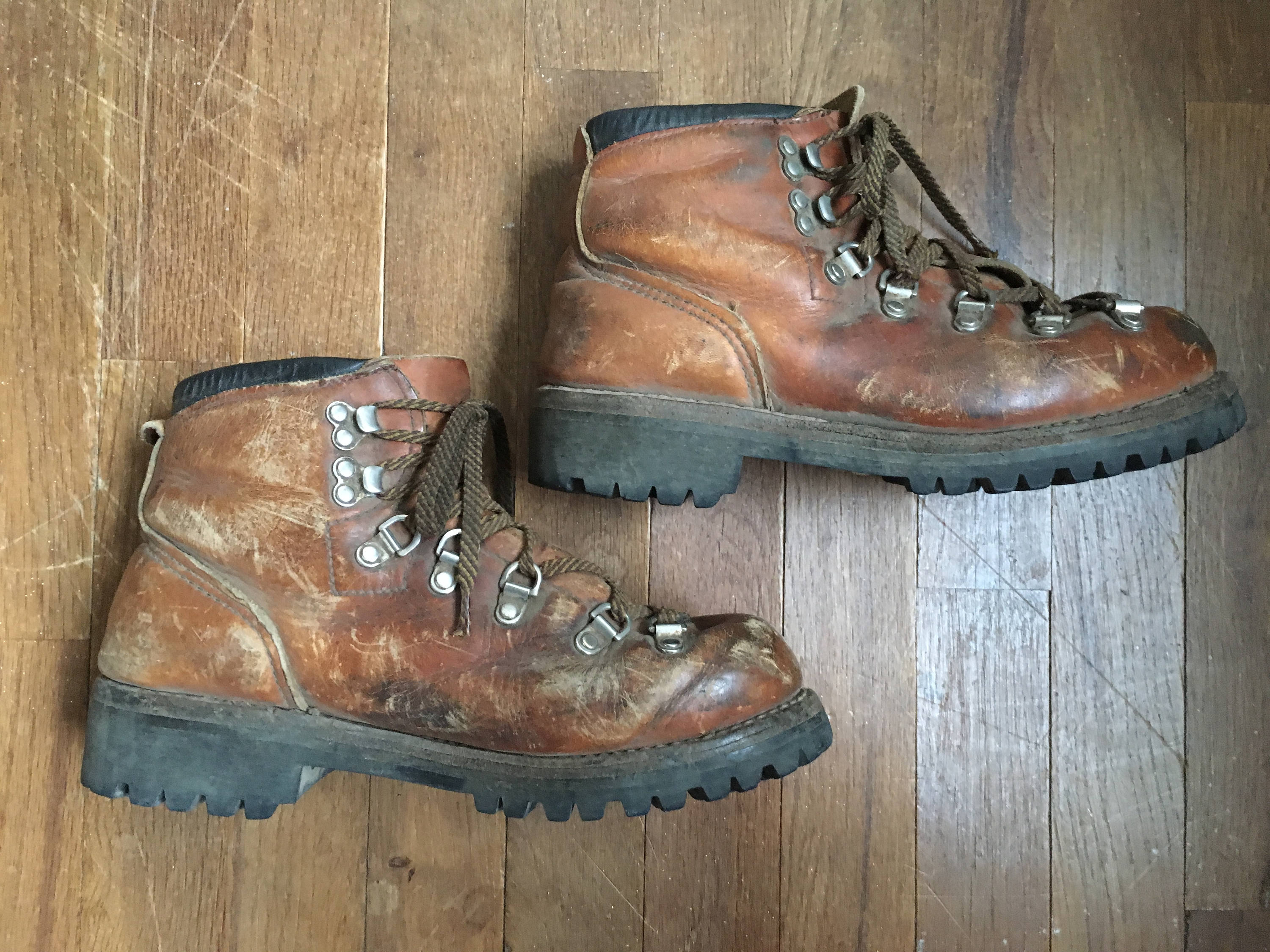 Vintage red wings irish setter sport dog tag boot leather | Etsy