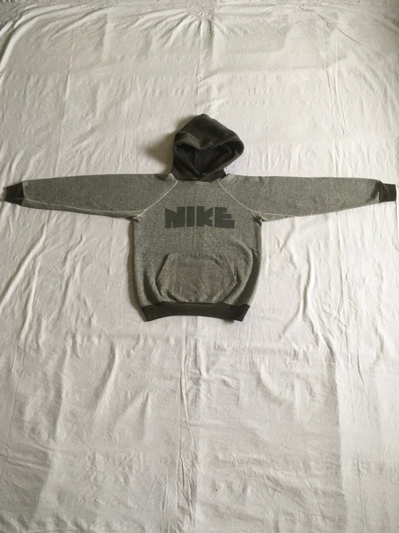 Vintage 70s Nike Raglan Two Tone Hooded Kangaroo Pocket Vintage 70s Nike Raglan Two Tone Hooded Kangaroo Pocket