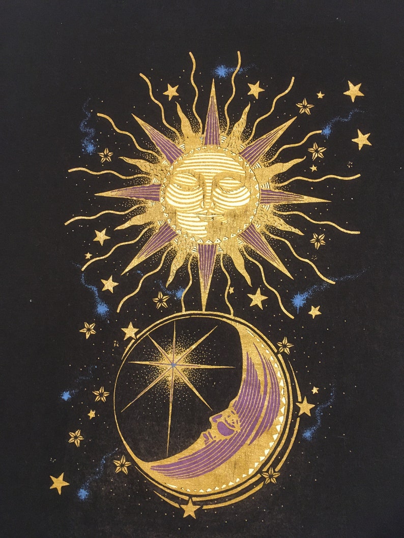 Vintage 90s Lee Sun Crescent Moon Celestial Stars Golden Print T Shirt ...
