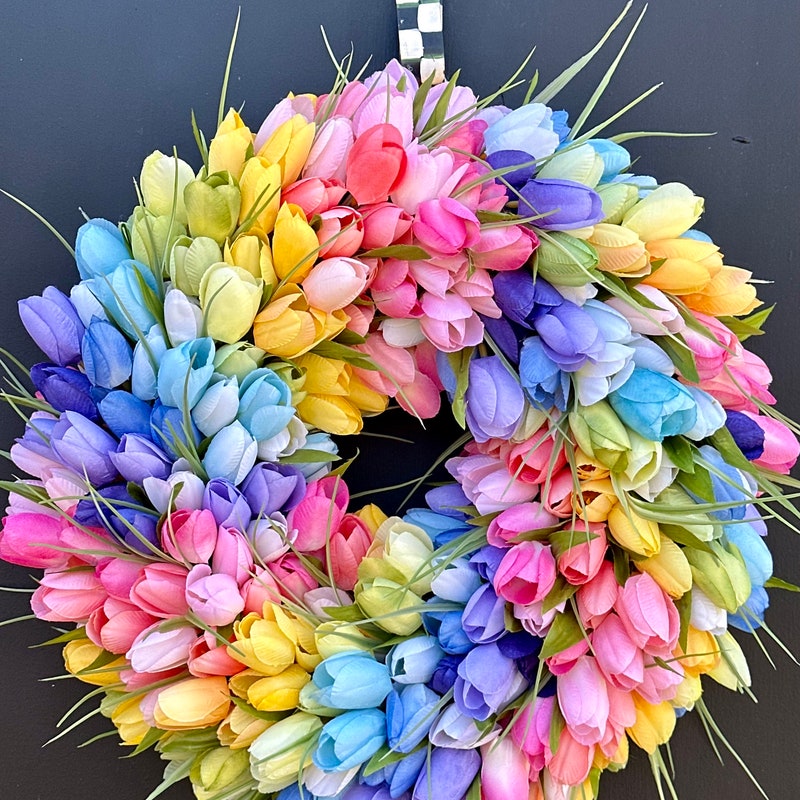 Tulip Wreath - Etsy
