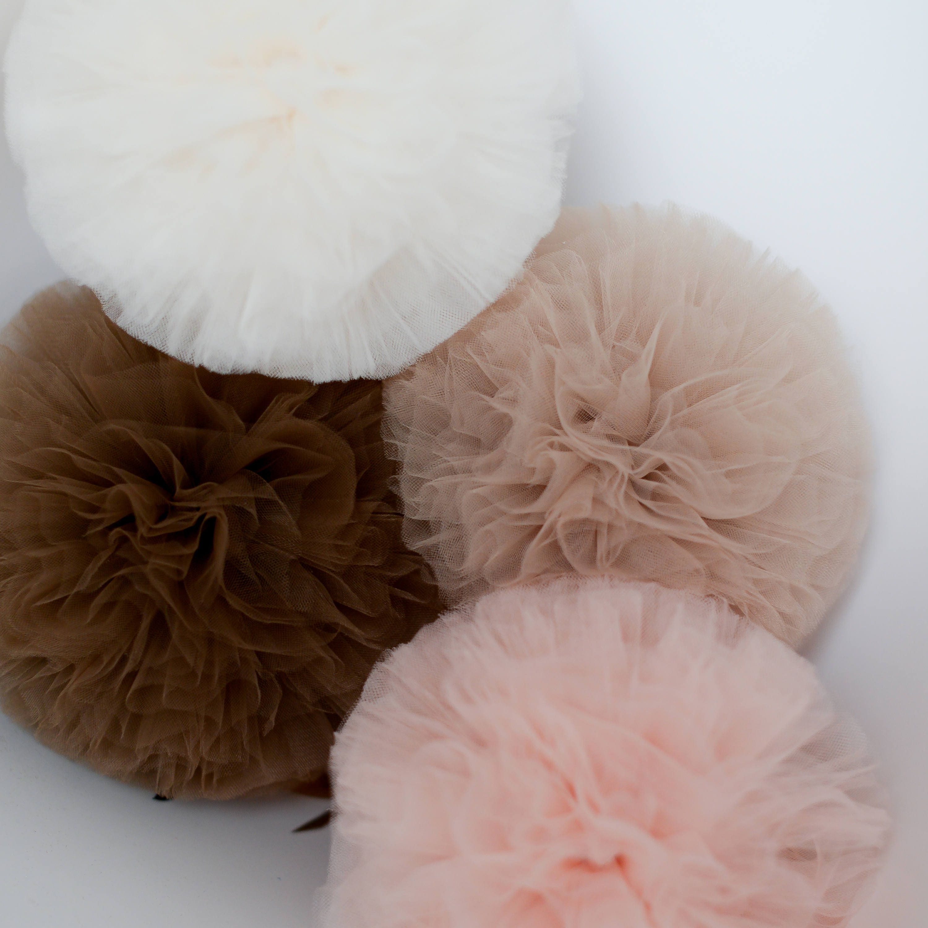 2 Medium and 3 Small Tulle Pom Pom Set / Wedding Party - Etsy