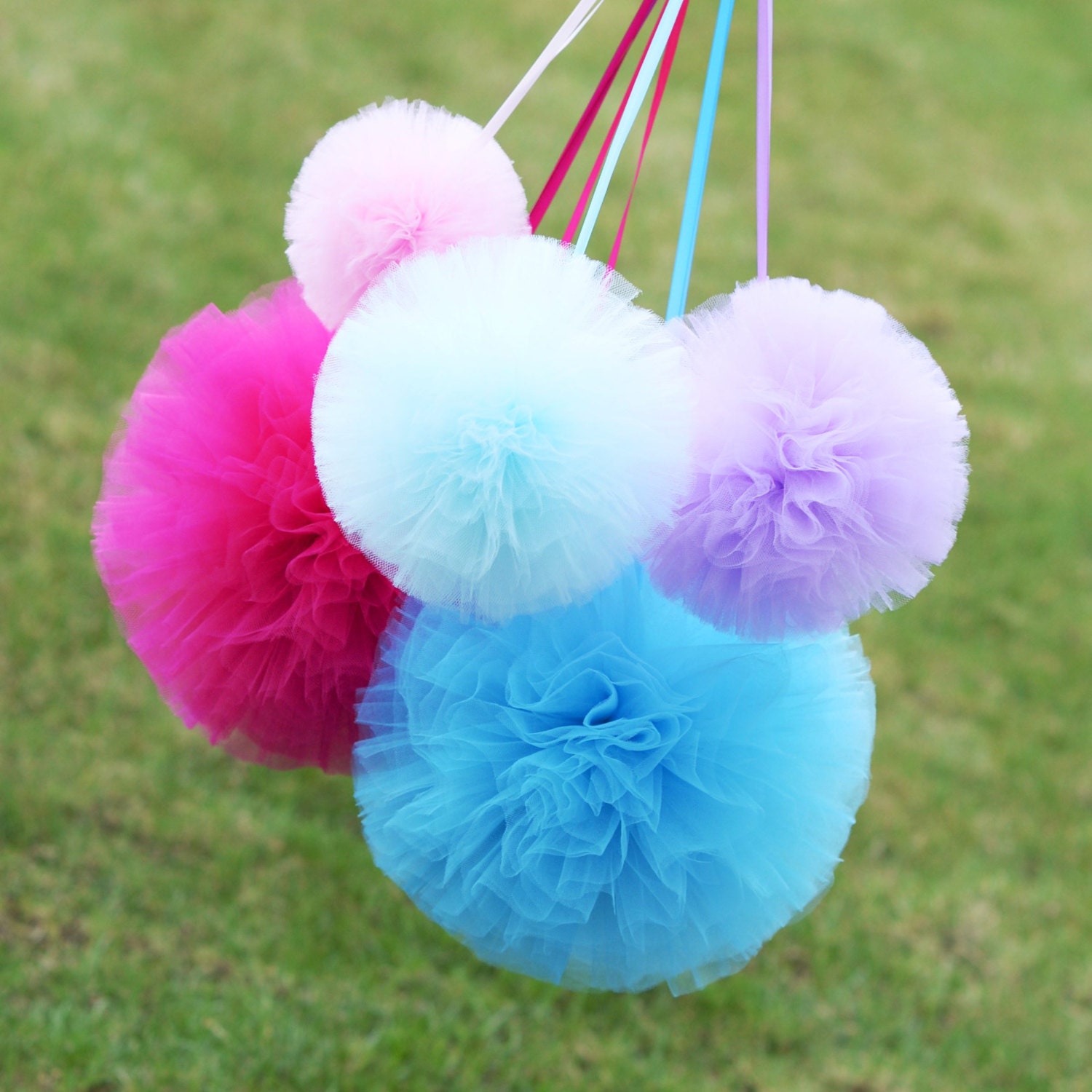 2 Medium and 3 Small Tulle Pom Pom Set / Wedding Party - Etsy
