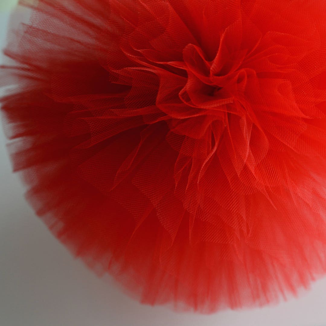 Red Tulle Pom Poms / Wedding Party Decorations / Girls Birthday Party ...
