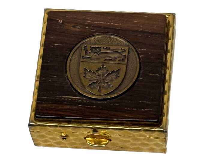 Vintage 70s Pill Box Gold Tone With Lion and Maple Leaf Design Wood and ...