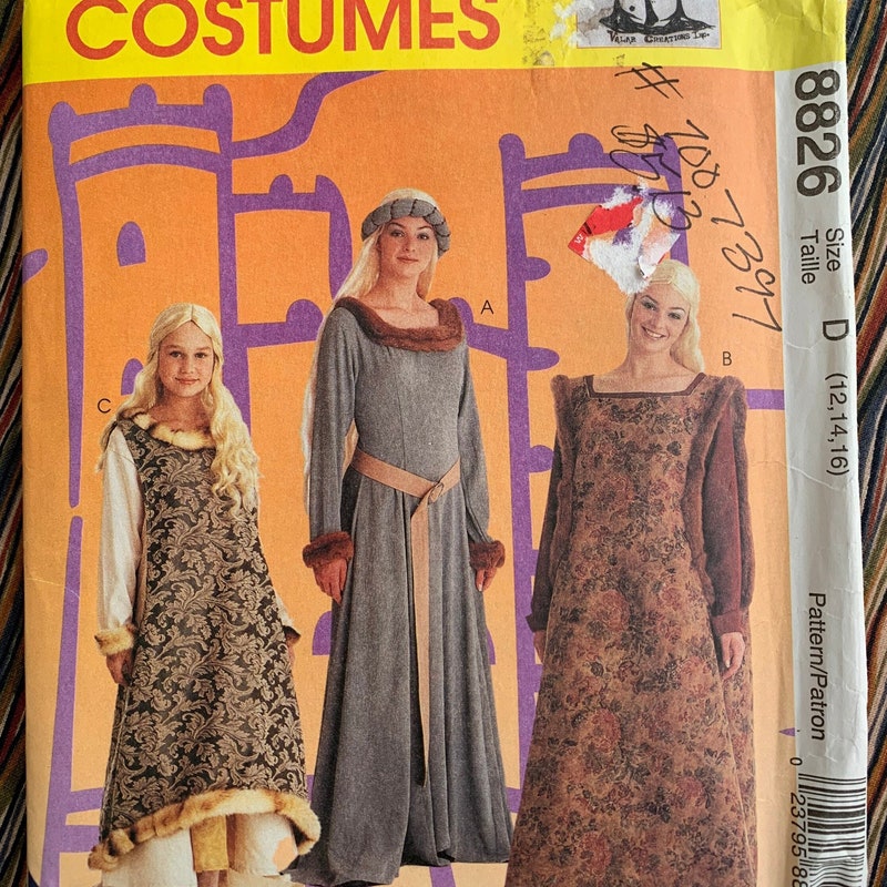 Cotehardie Pattern - Etsy