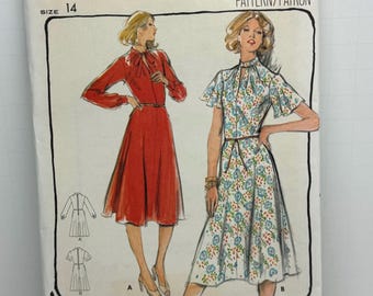 Vintage 70s Very Easy Vogue 7314 Loose Fitting Dress Pullover Sewing ...
