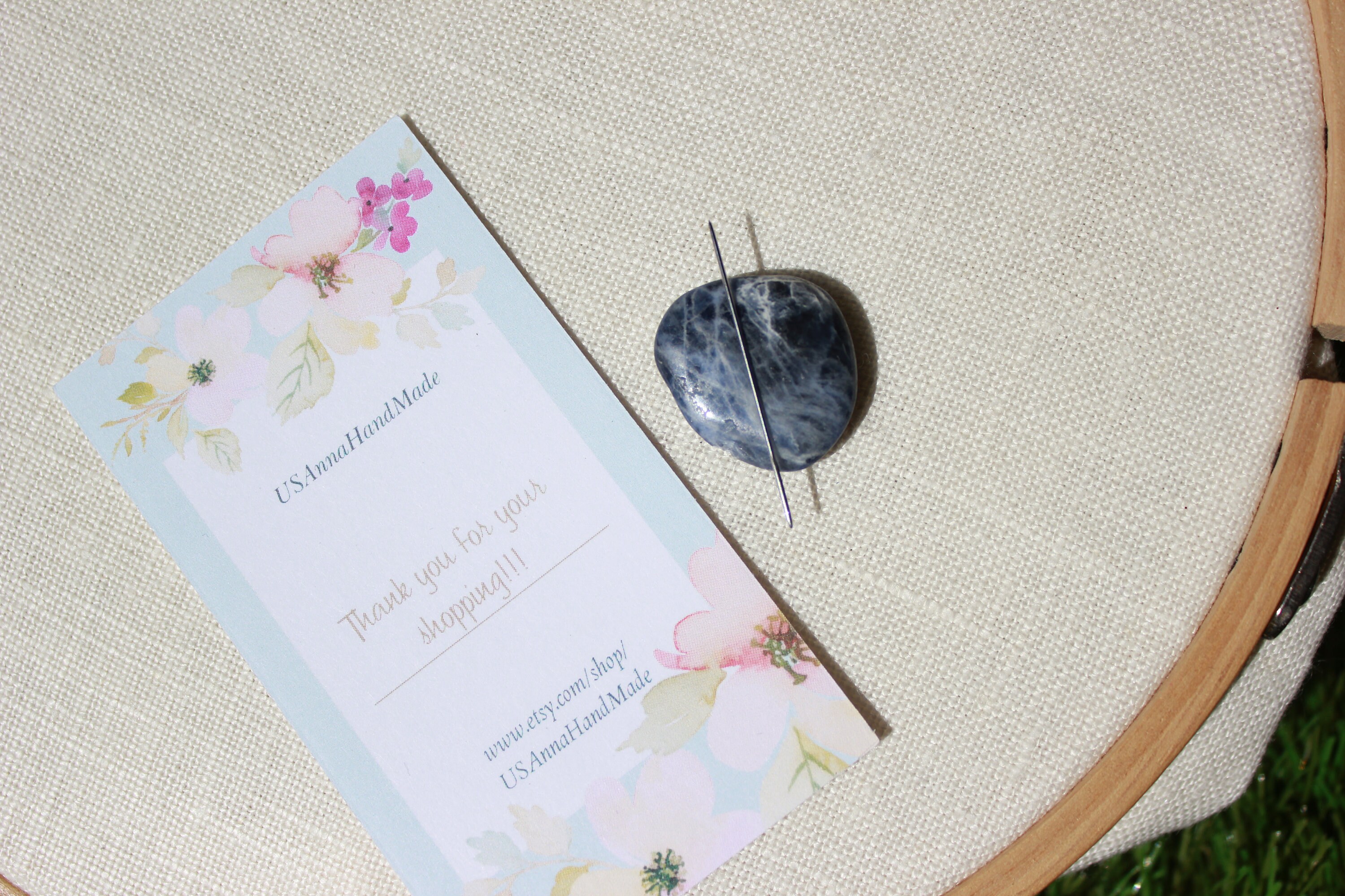 Natural Stone Needle Minder Needle Keeper Magnetic Brooch Pin Needle ...