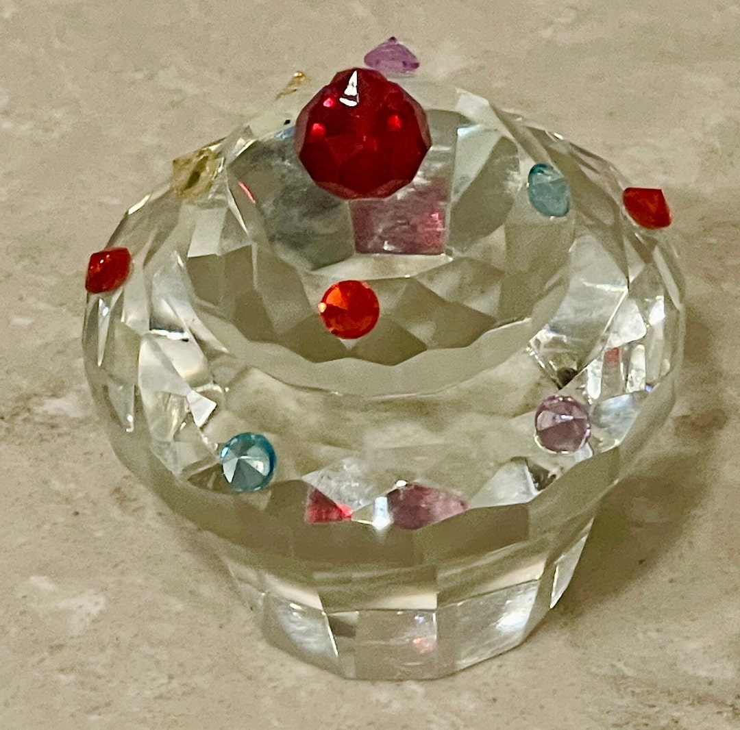 Mini Crystal Cupcake, Clear Glass Beautifully Decorated Cupcake With ...