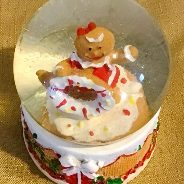 Glass Snow Globe - Etsy