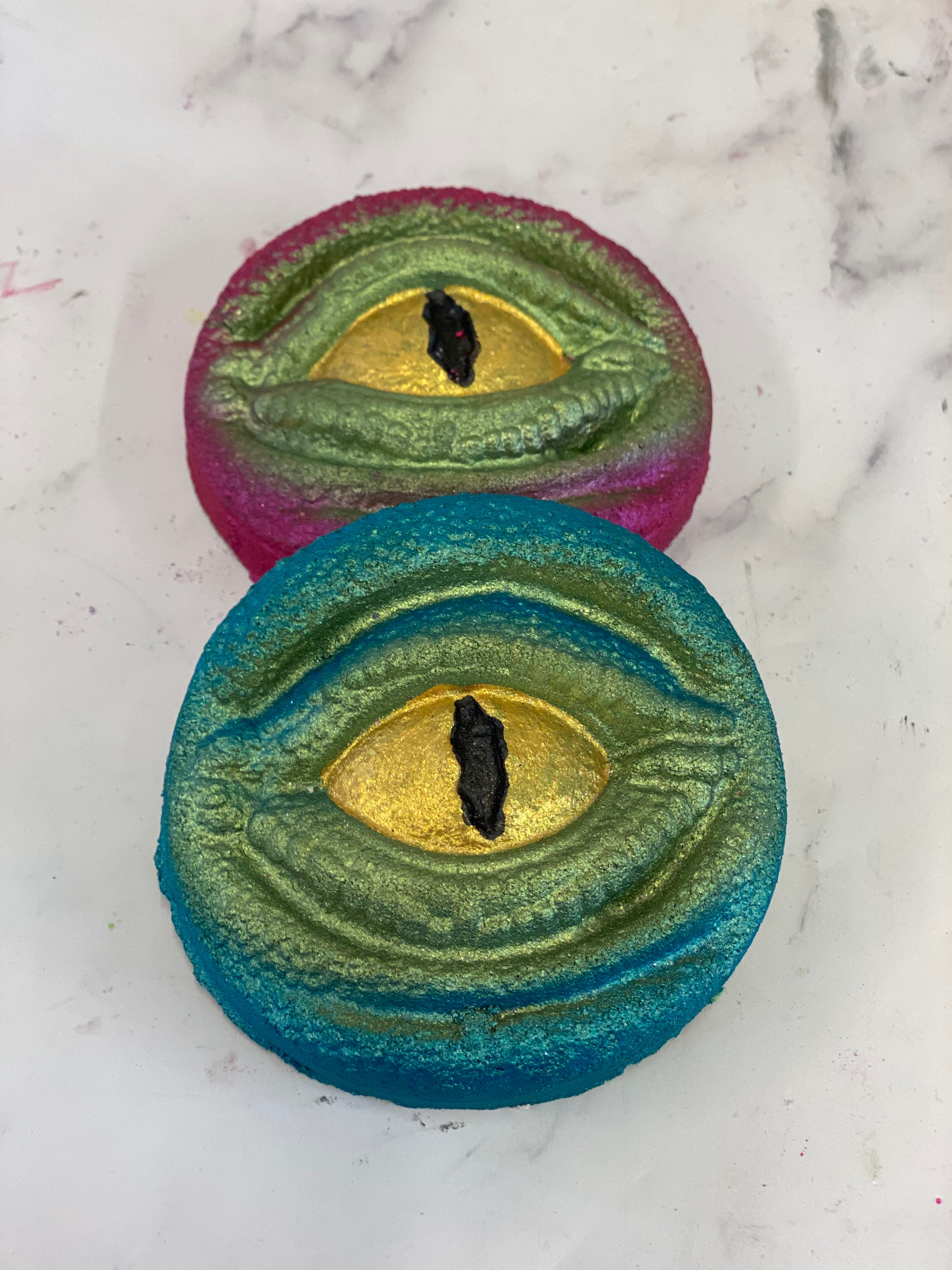 Reptile Eye Bath Bomb Childrens Bath Bomb - Etsy UK